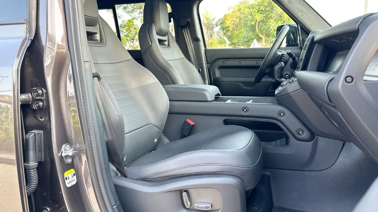 New Land Rover Defender 110 P635 OCTA V8 4.4L AWD 2025 for sale in Dubai - 900130