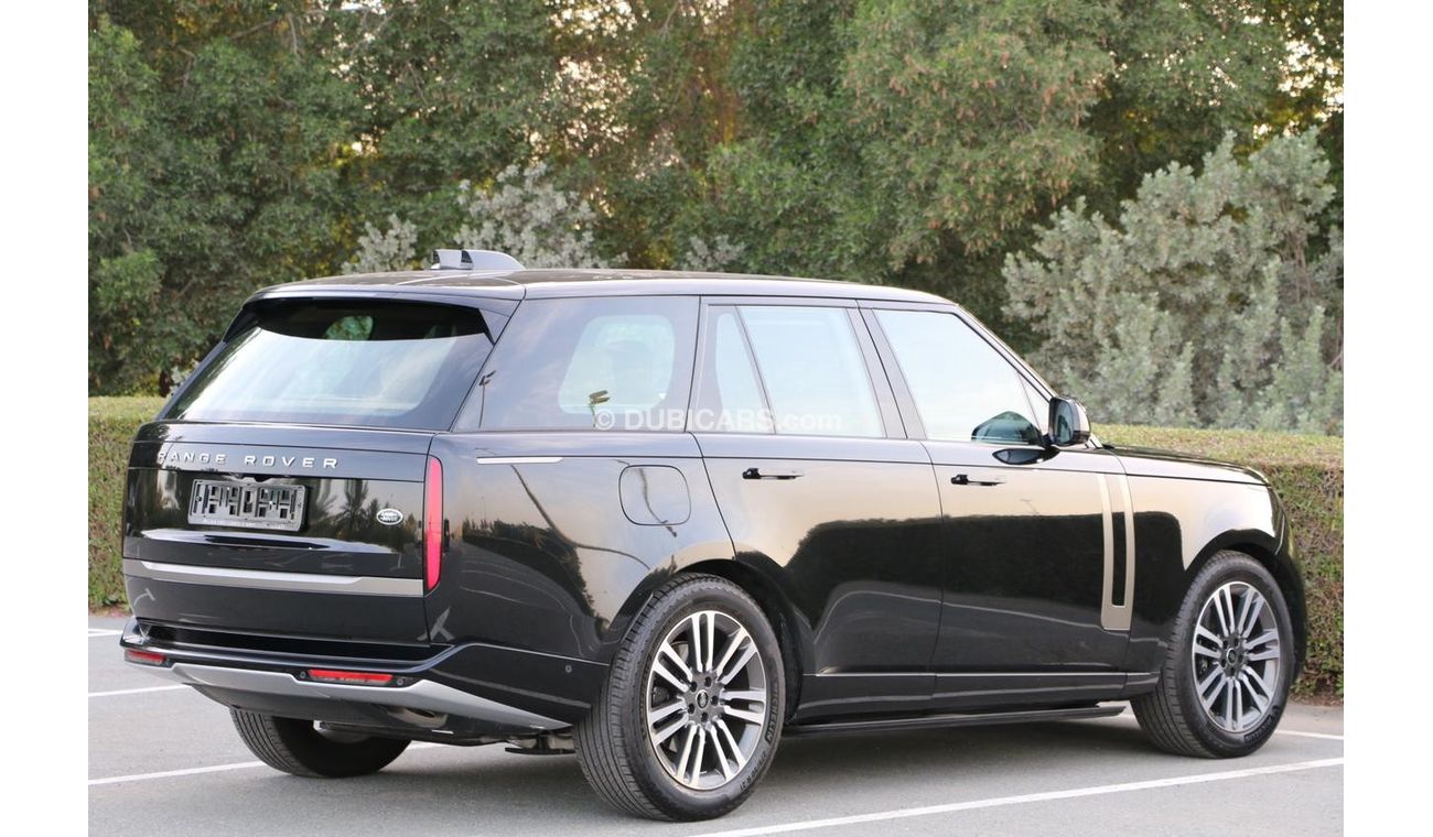 Used Land Rover Range Rover Vogue 2023 for sale in Sharjah - 616195
