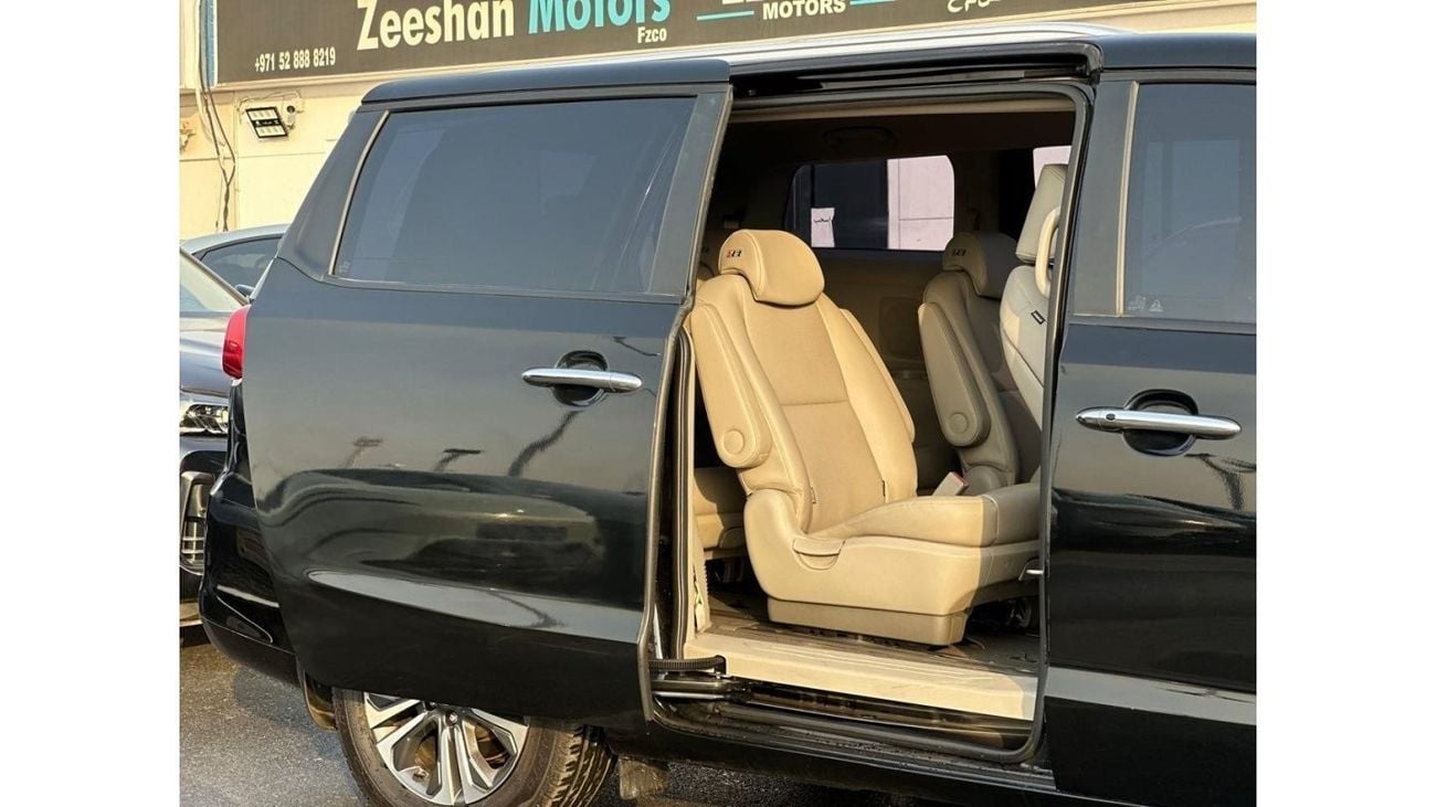 Used LX KIA CARNIVAL 2020 DIESEL 2020 for sale in Dubai - 759505