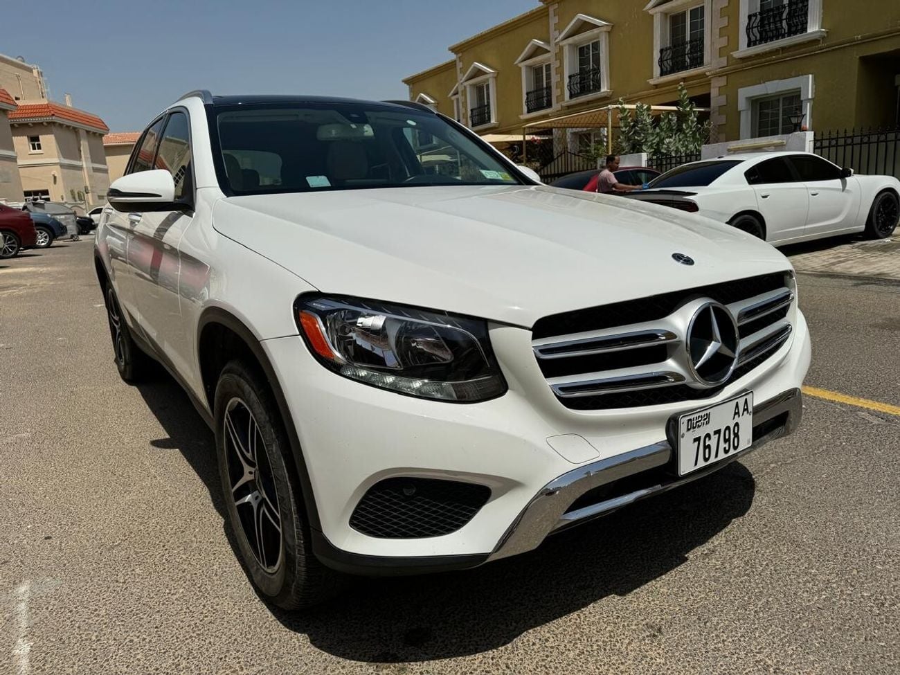 Used Mercedes Benz GLC 300 GLC 300 4MATIC 2018 for sale in Dubai - 736267