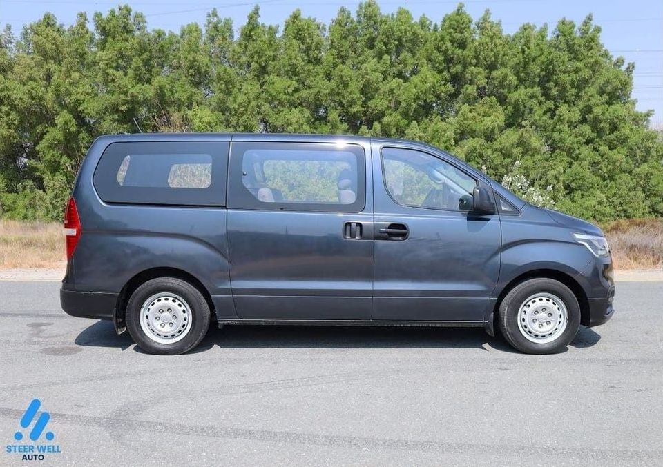 Used Hyundai H-1 GL Crew Van / Good Condition / Attractive Deals / 2.5L ...