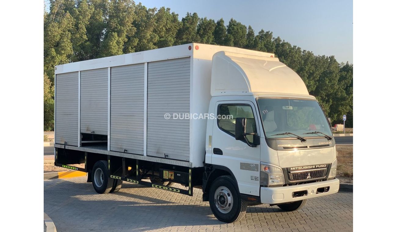 Used Mitsubishi Canter 2016 Ref#573 2016 for sale in Sharjah - 552390