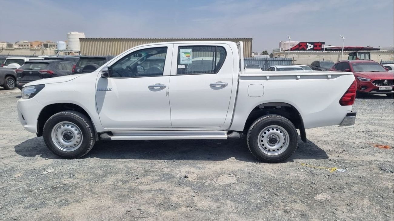 New Toyota Hilux DLX 2.7L Petrol Narrow Body 2024YM 2024 for sale in Dubai - 770116