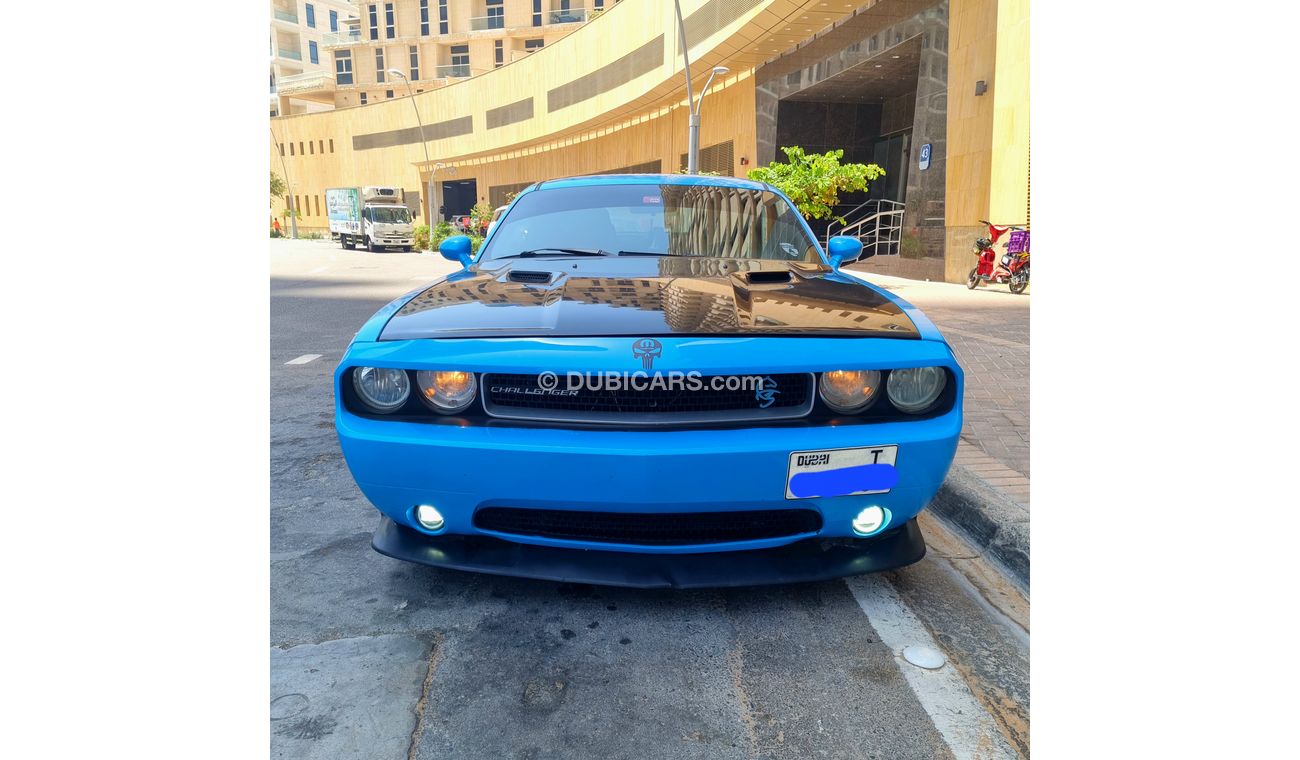 Used Dodge Challenger Sxt 2012 for sale in Abu Dhabi - 610854