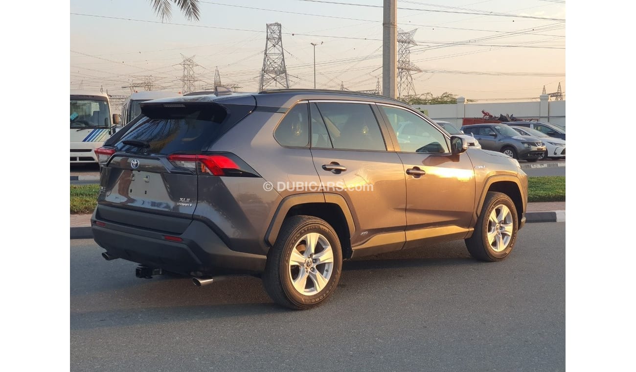 Used TOYOTA RAV4 HYBRID XLE 2019 2019 for sale in Dubai - 573718