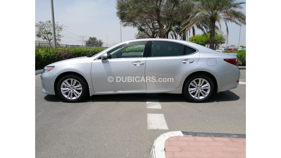 Used Lexus ES350 Accident Fro 14000 km GCC 2013 for sale in Dubai - 227250