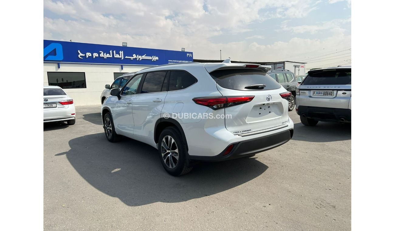 New Toyota Highlander 2.4L XLE PETROL A/T 2023 for sale in Dubai - 593410