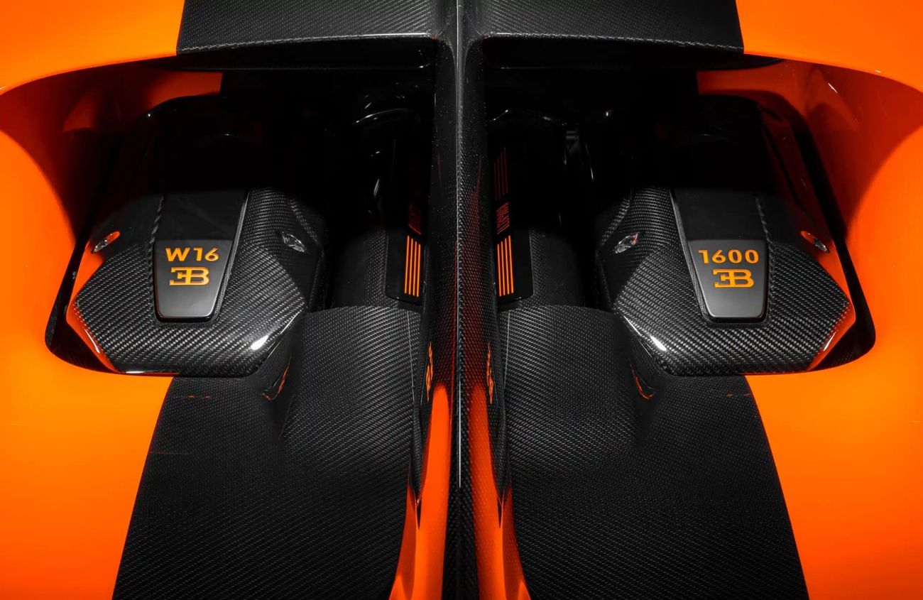 Used Bugatti Chiron 8.0L W16 Quad-Turbocharged Engine 2022 for sale in Dubai - 852337