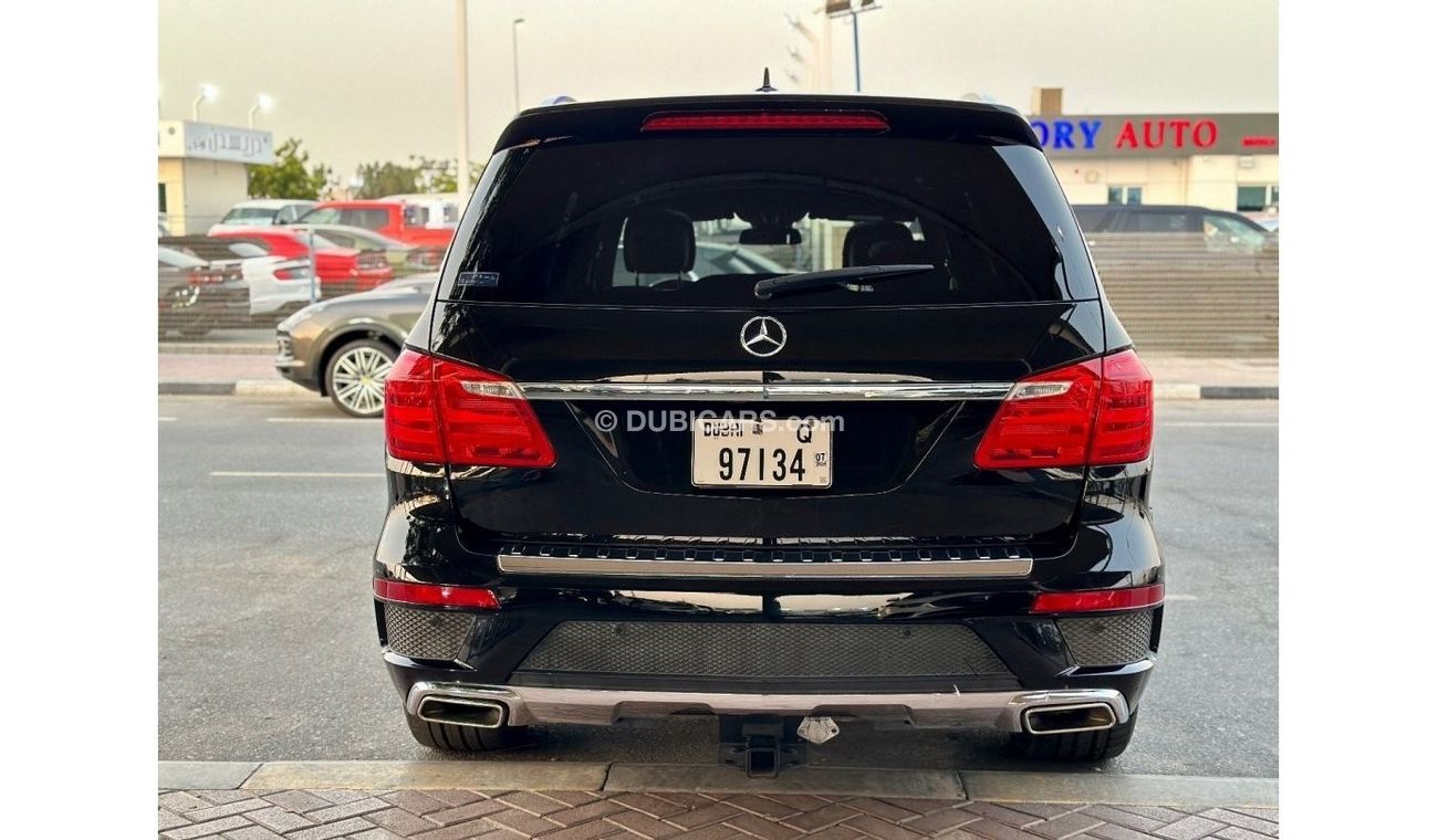 Used Mercedes-Benz GL 500 Std 2015 for sale in Dubai - 645846