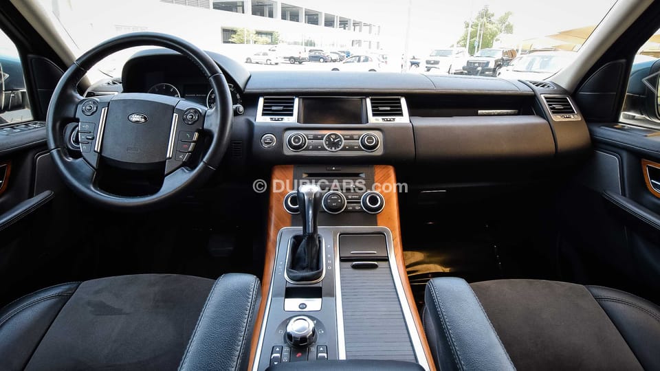 Used Land Rover Range Rover Sport 2011 for sale in Sharjah - 168723