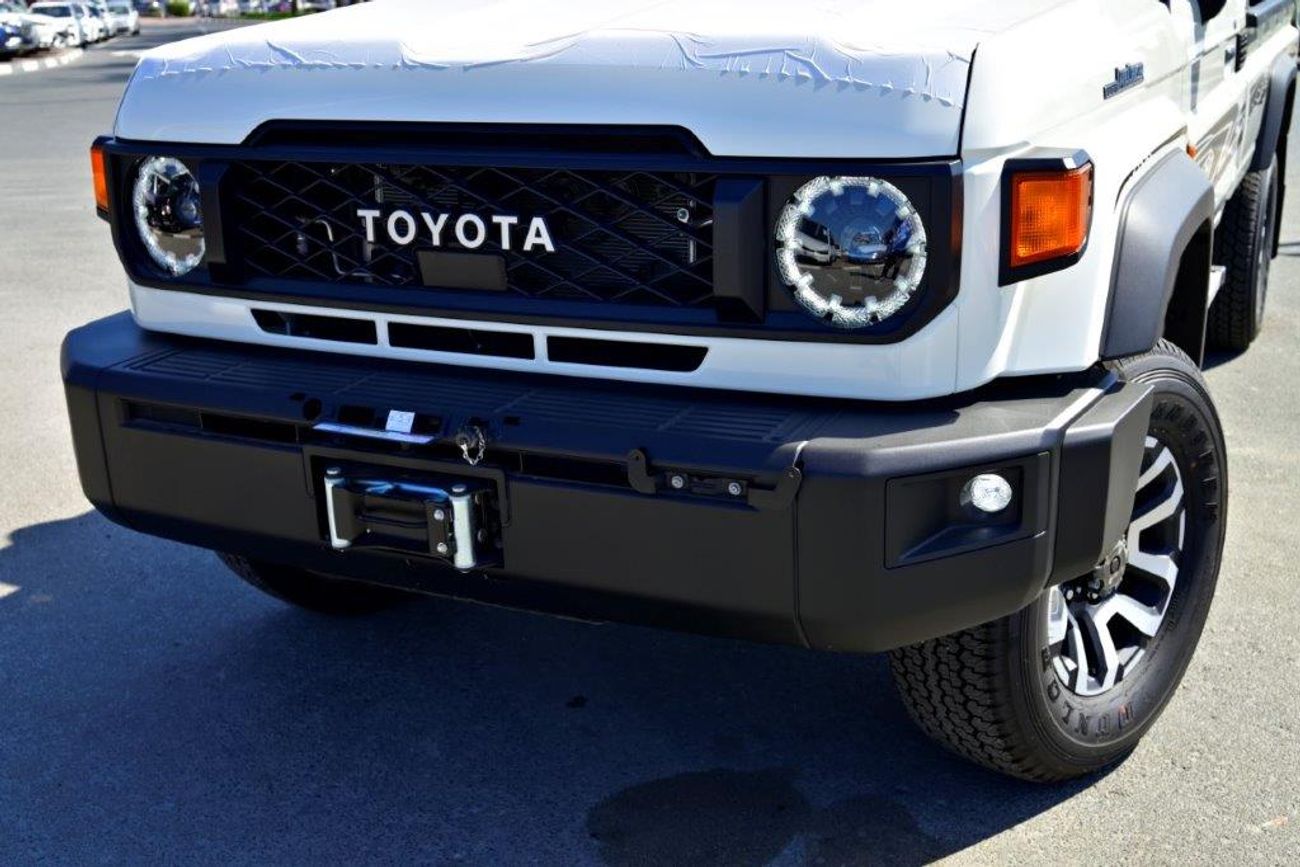 New Toyota Land Cruiser Pick Up Single Cab 2.8L 4WD Automatic - Top ...