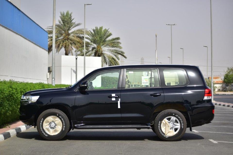 Toyota Land Cruiser 200 GXR V8 4.5L Diesel Automatic for sale. Black, 2021