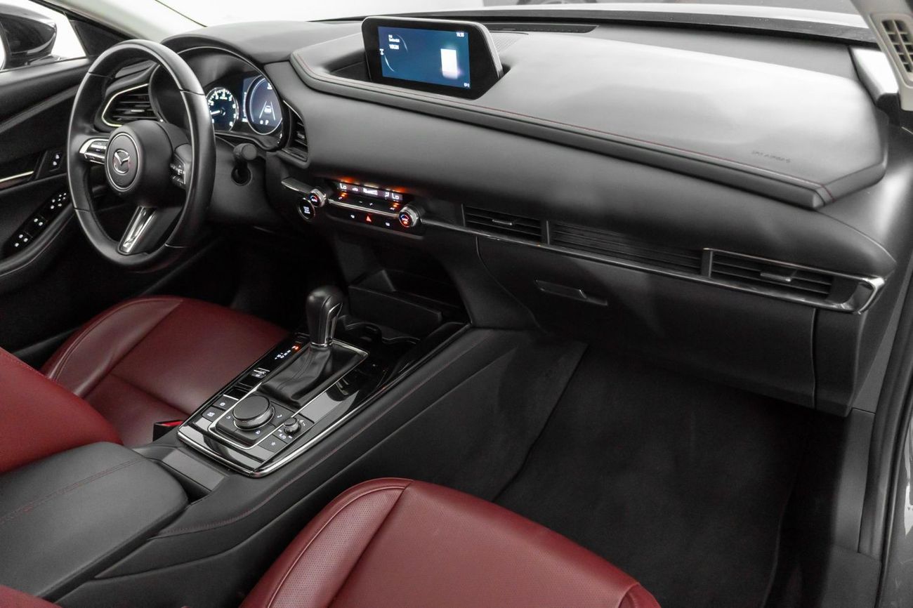 Used 2022 Mazda CX30 Trend / Mazda Warranty 2022 for sale in Dubai - 829761