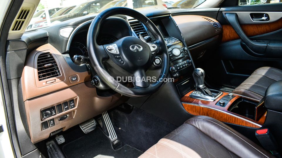 Used Infiniti FX35 Gulf - number one - hatch - leather - sensors - back ...