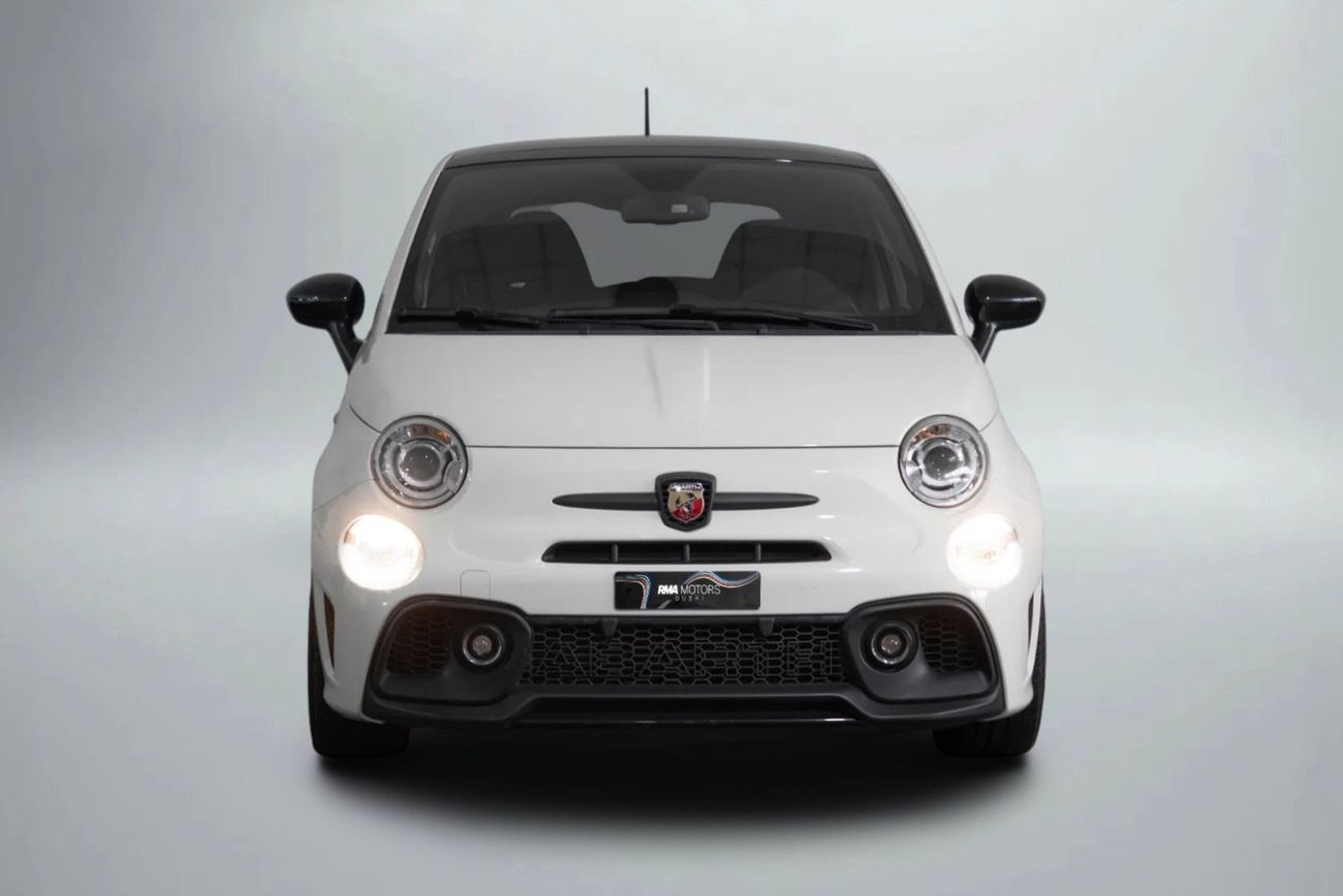 مستعملة أبارث 595 2022 Abarth 595 Competizione / Full Fiat Service History & Fiat Warranty 2022 ...