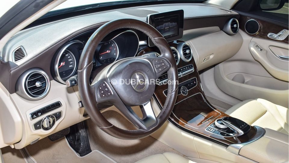 Used Mercedes-Benz C 200 2016 for sale in Dubai - 774681
