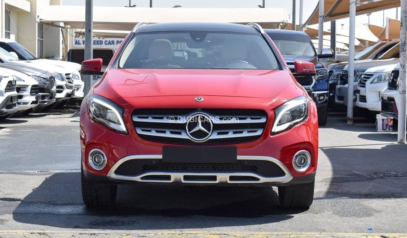 Used Mercedes-Benz GLA 250 4Matic 2018 for sale in Sharjah - 744917