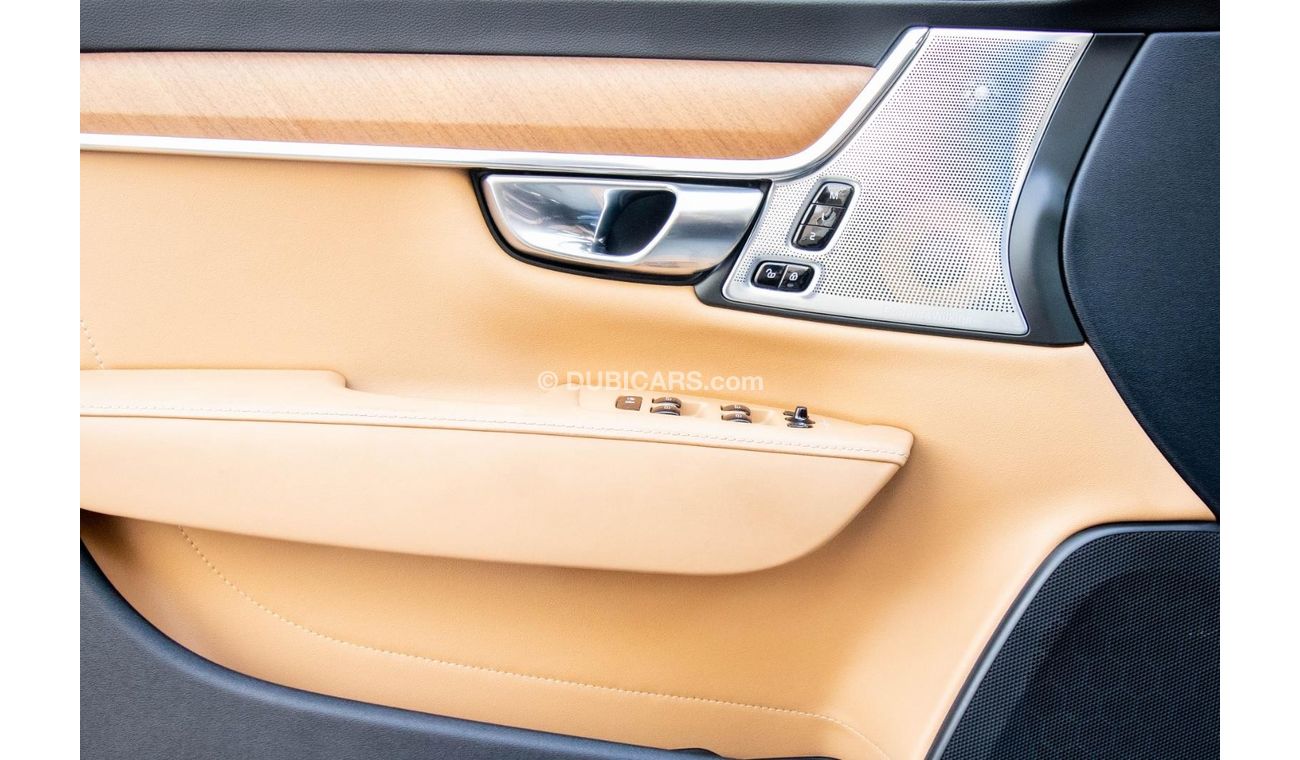 Used Volvo S90 90 2018 for sale in Dubai - 581815