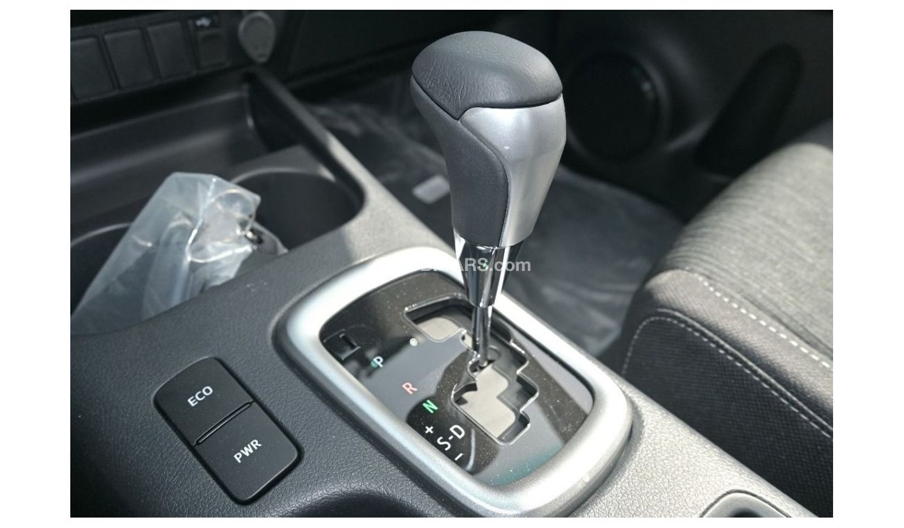 New Toyota Hilux 2.4 diesel engine // automatic // 4x4 // push start ...