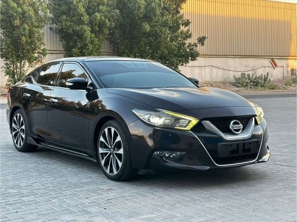 Used Nissan Maxima SR 2016 for sale in Dubai - 727945