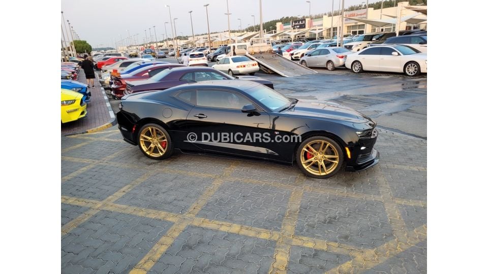 Used Chevrolet Camaro For sale 2020 for sale in Dubai - 681641