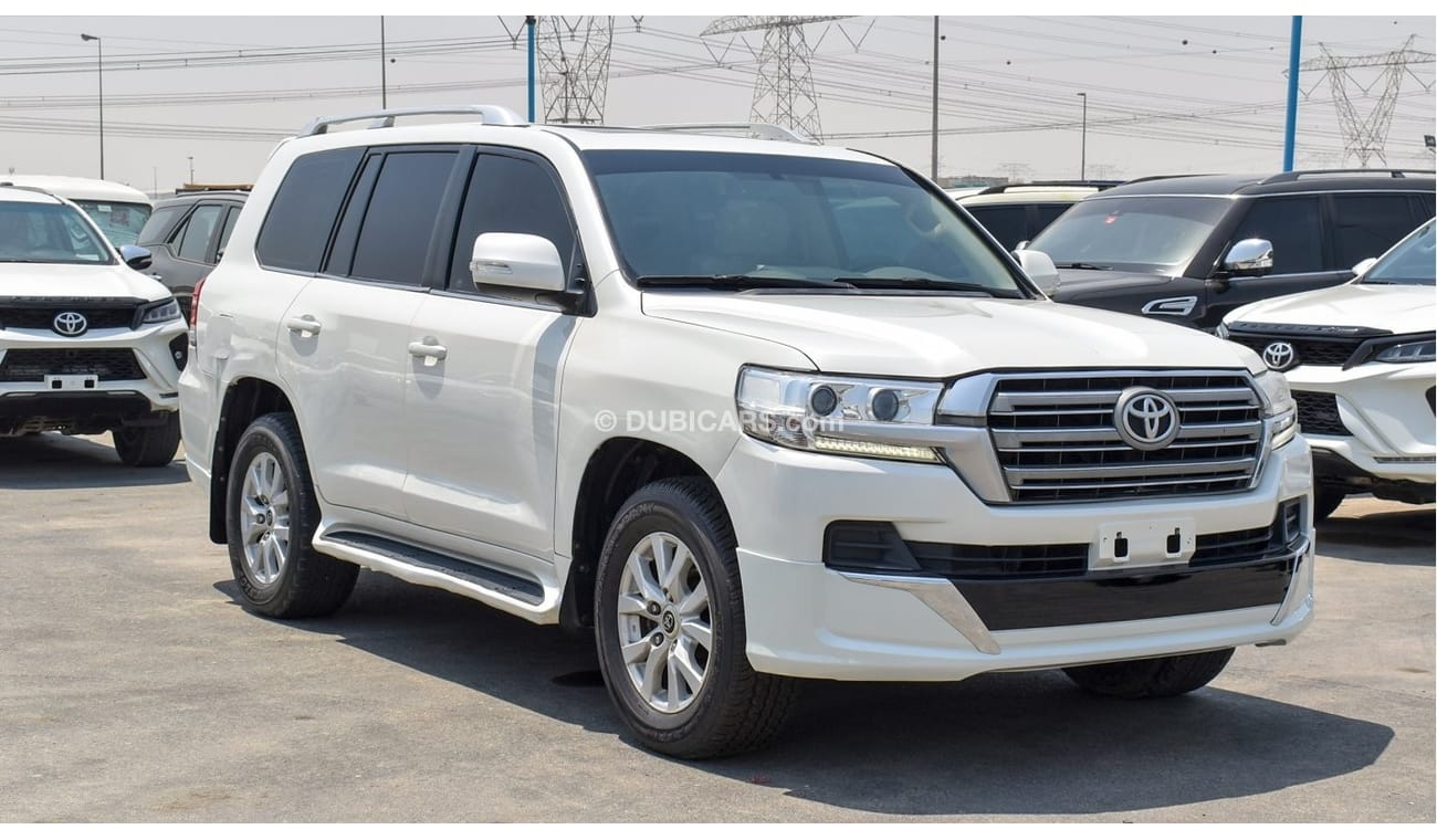 Used Toyota Land Cruiser VXR V8 2016 for sale in Dubai - 759528