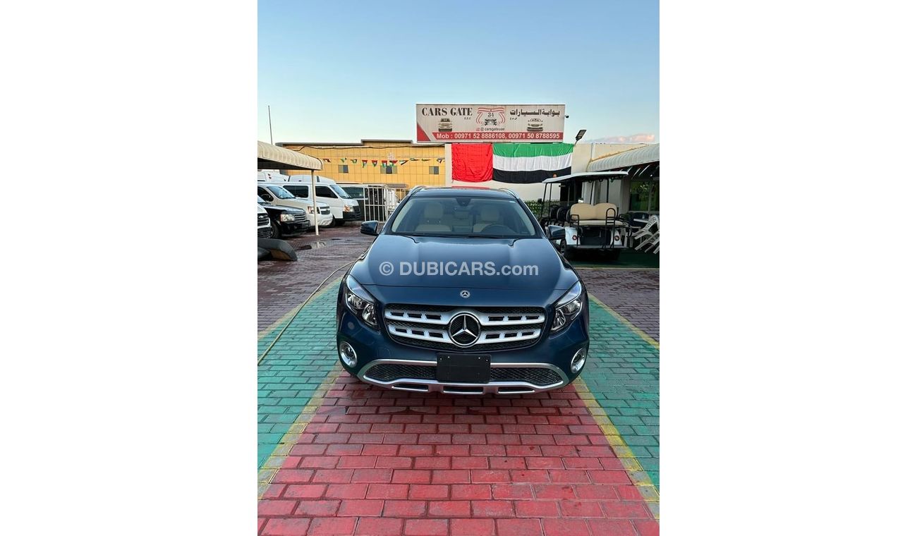 Used Mercedes-Benz GLA 250 2020 for sale in Dubai - 694564