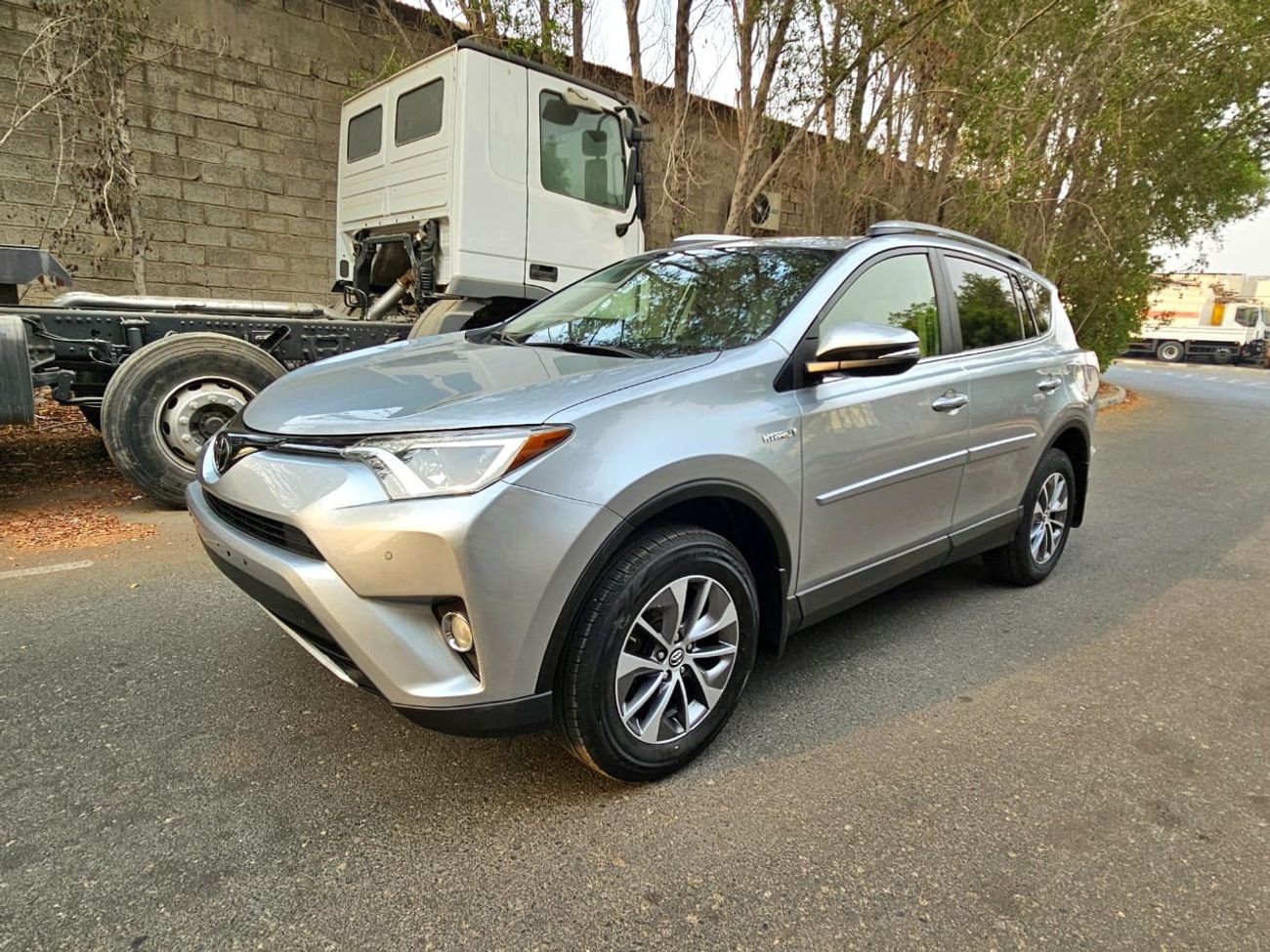 Used Toyota RAV4 XLE Hybrid(Petrol) Full option 2018 for sale in Dubai ...