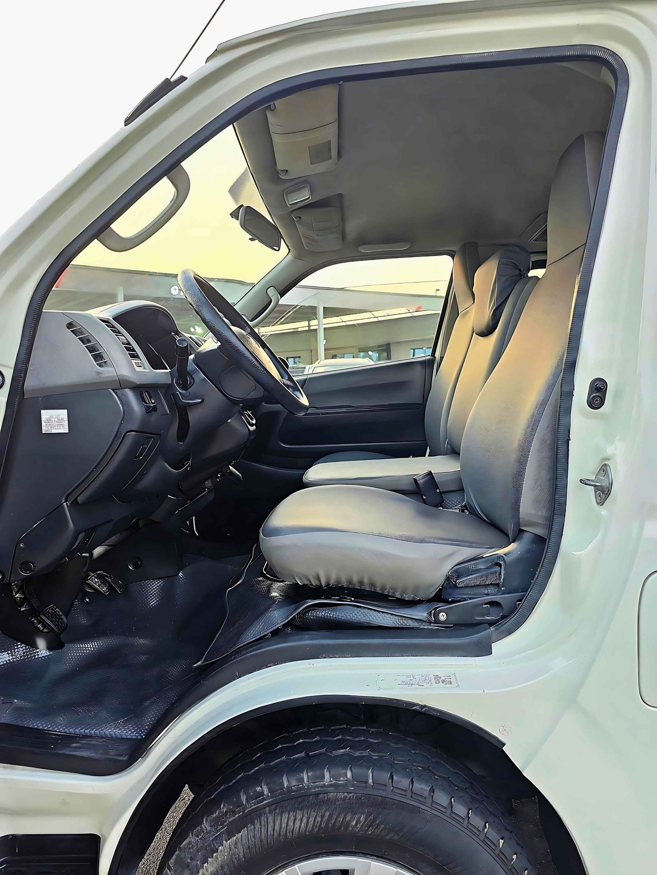 Used Toyota Hiace PASSENGER/ 2015 SHAPE/ PATROL/ 15 SEATER/ MANUAL/ LOT ...