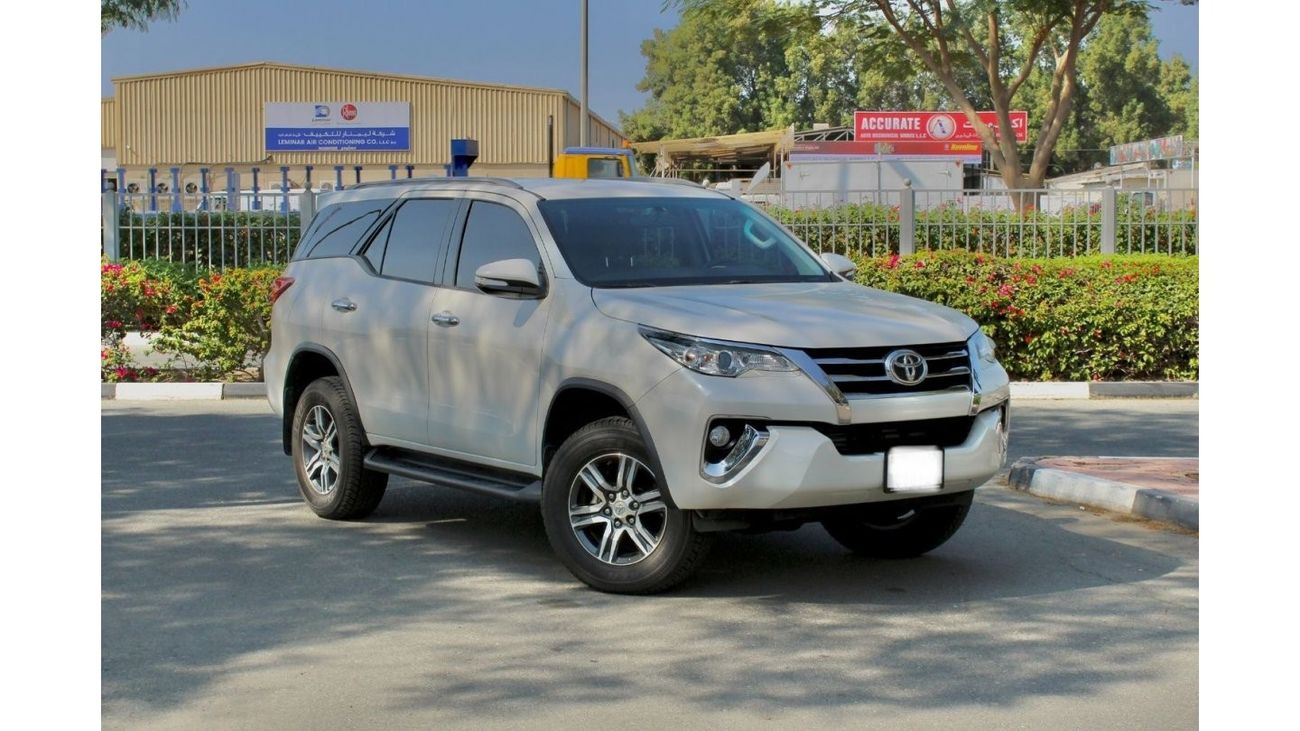 Used Toyota Fortuner EXR 2017 for sale in Dubai - 579677