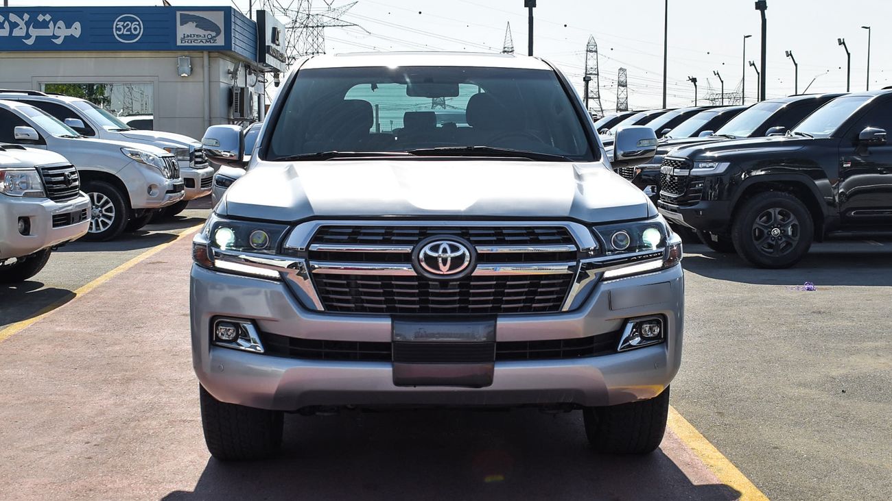 Used Toyota Land Cruiser V6 2012 for sale in Dubai - 703608