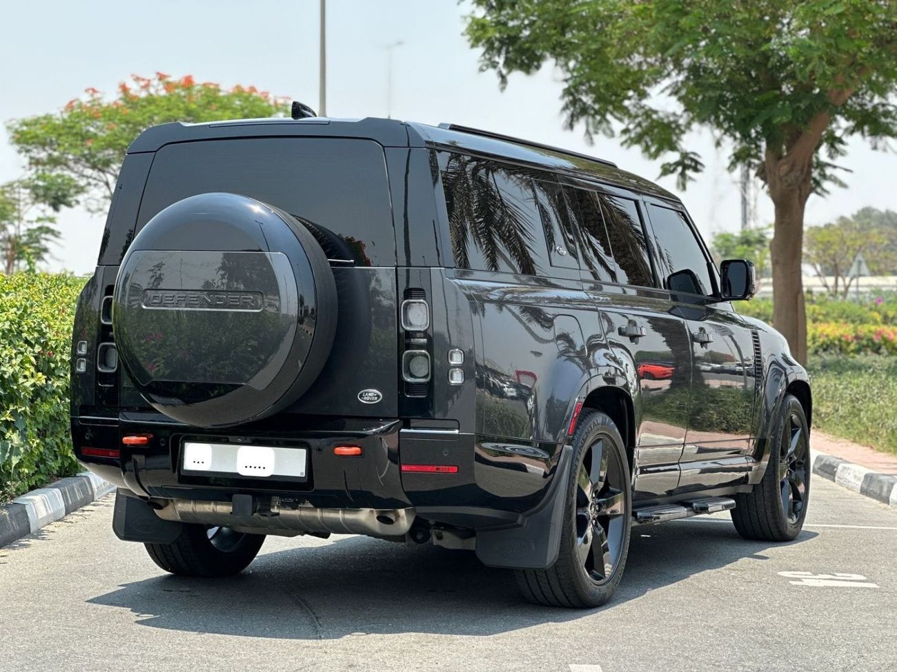 Used 130 SE P400 X Dynamic (7 Seater) Land Rover Defender 130x / 2023 ...