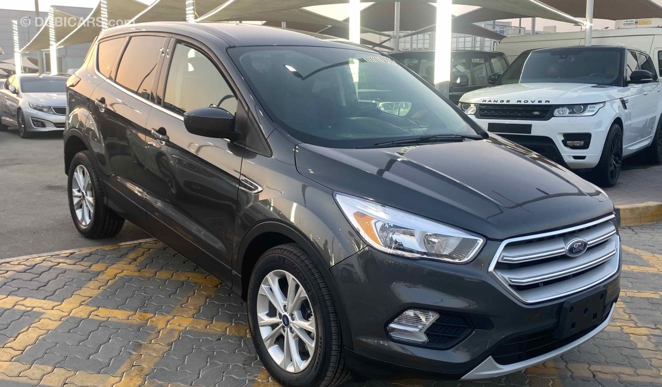 Used Ford Escape 2019 for sale in Sharjah - 435748