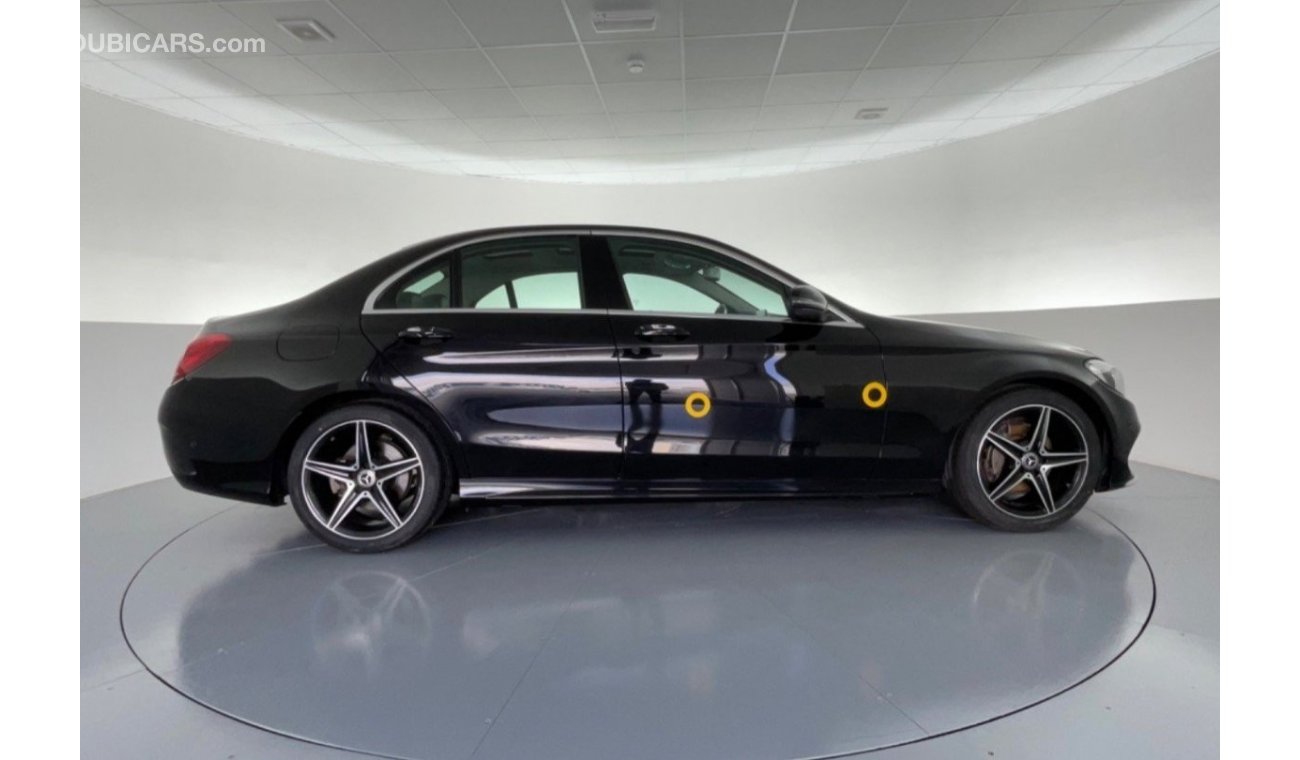Used Mercedes-Benz C200 Standard (AMG Line) 2018 for sale in Dubai - 578254