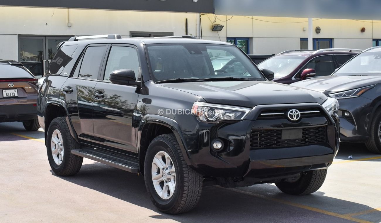 Used Toyota 4Runner SR5 V6 2021 for sale in Dubai - 667578