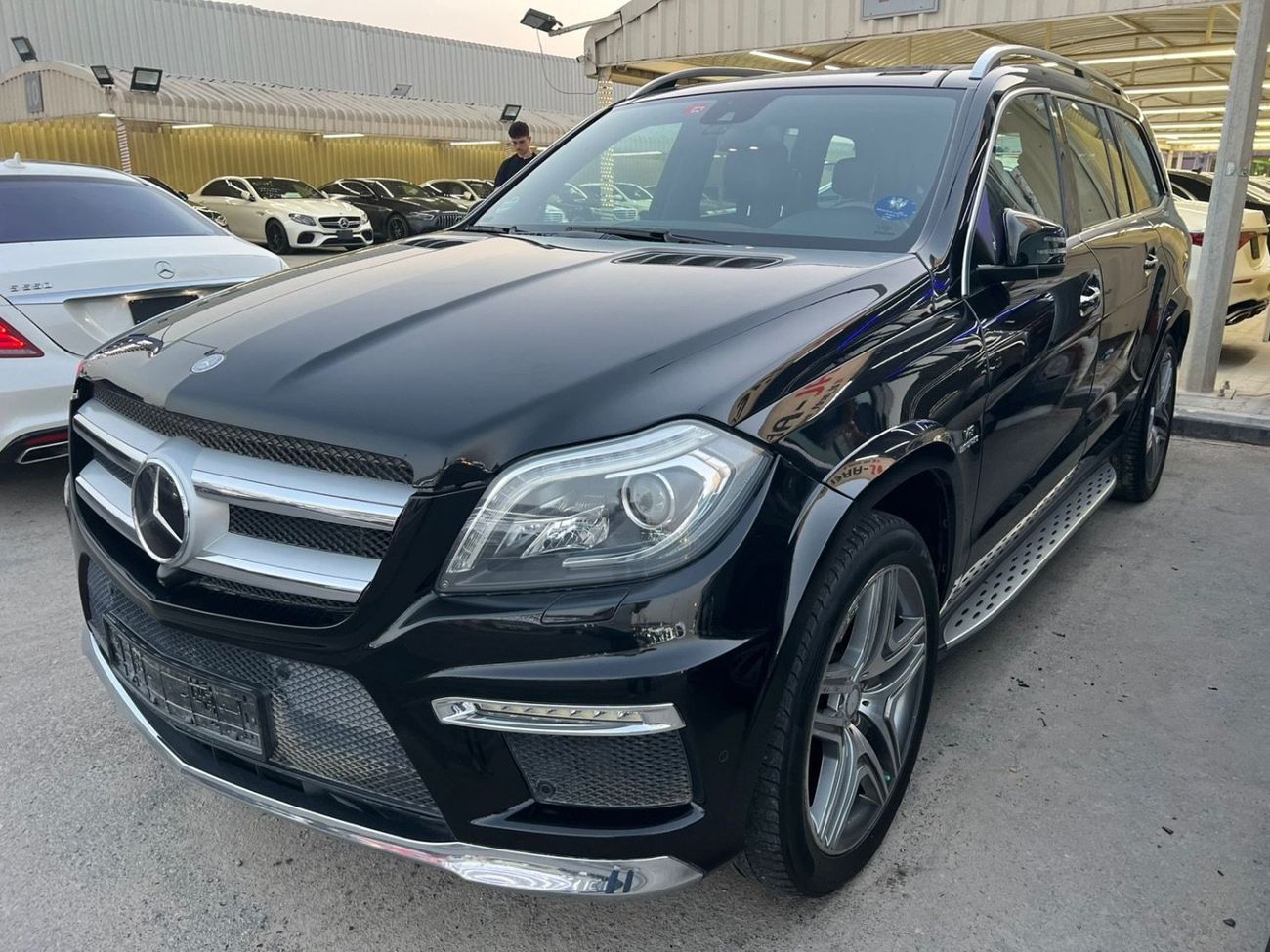 Used Mercedes-Benz GL 500 Std 4.7L GL500 GCC 2015 for sale in Dubai - 859567