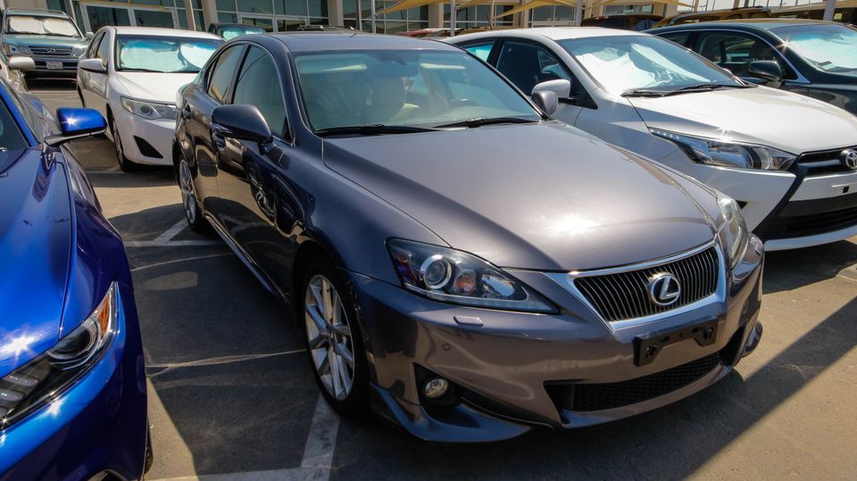 Used Lexus IS300 2012 for sale in Sharjah - 73850