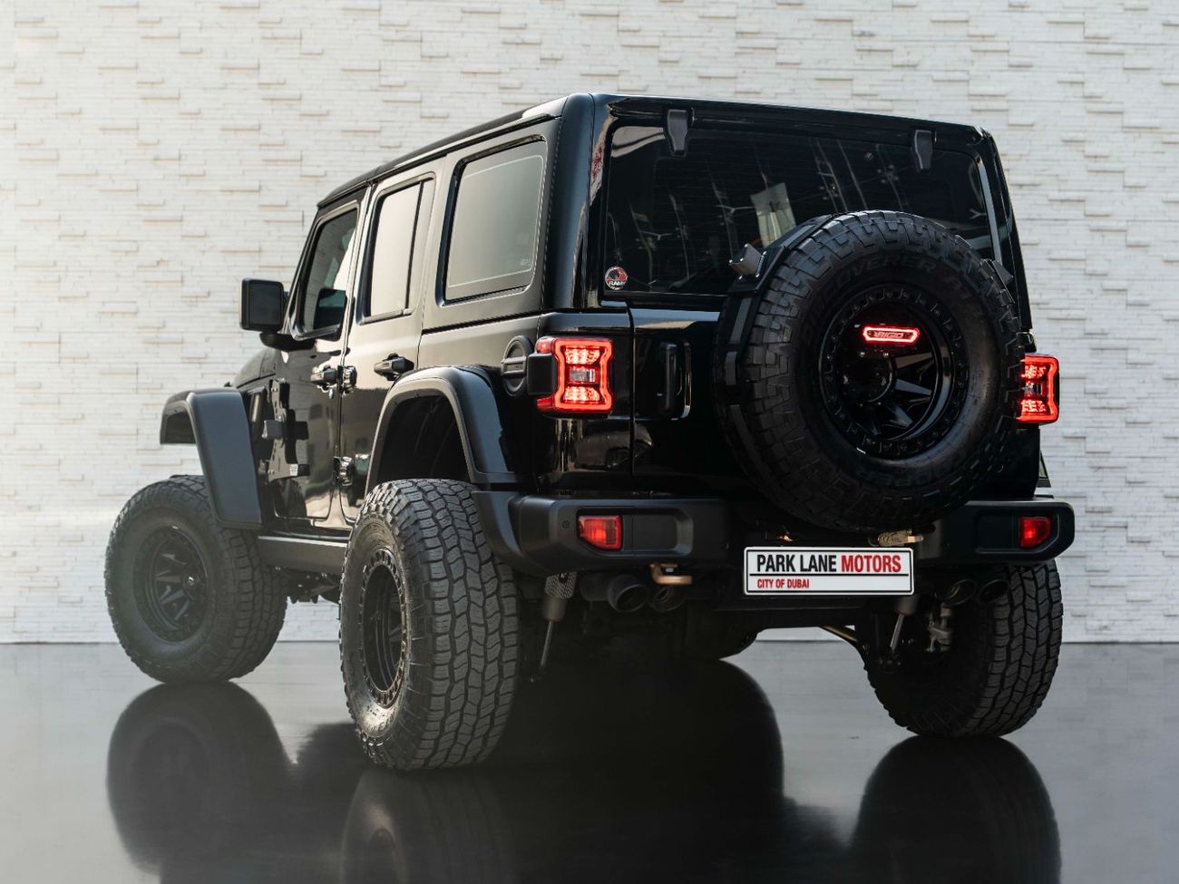 Used Jeep Wrangler Unlimited Rubicon 3.6L 2023 for sale in Dubai - 902547