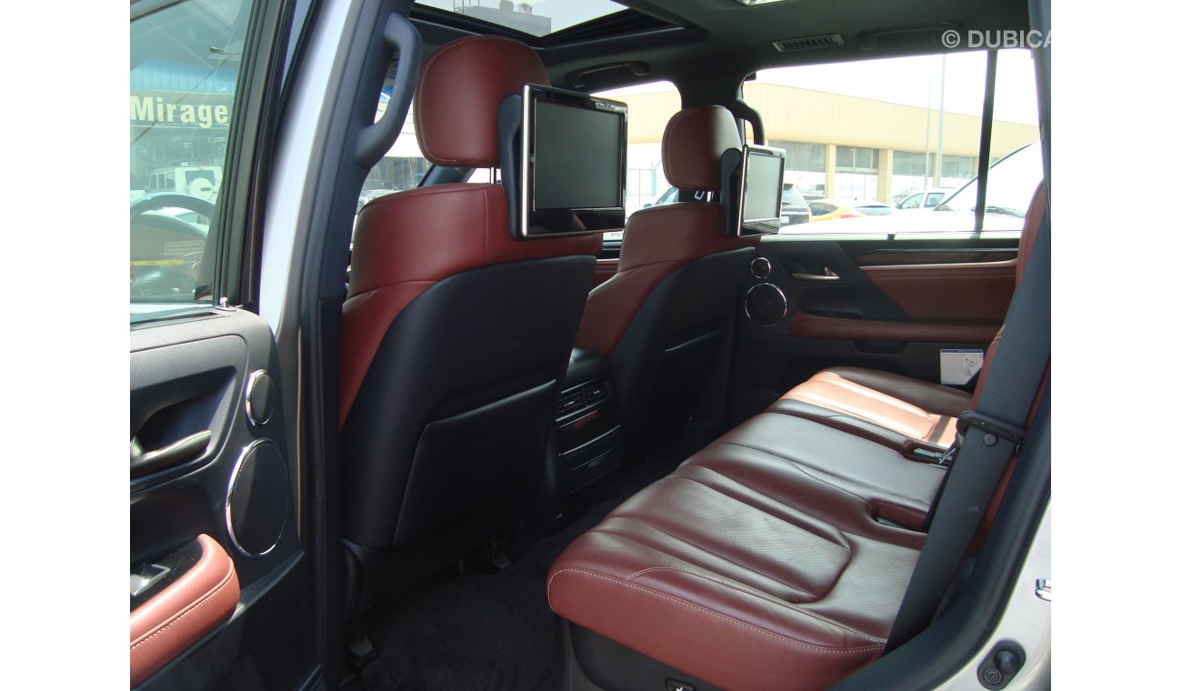 Used Lexus LX 570 TITANIUM 2017 for sale in Dubai - 246994