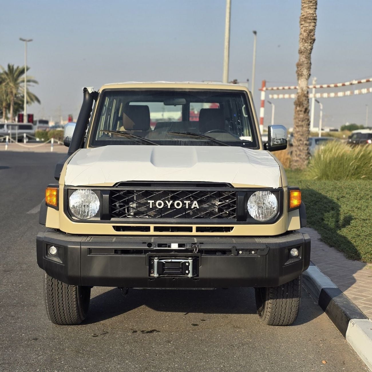 New Toyota Land Cruiser 70 2024 Toyota LC76 2.8L AT Full option 2024 ...