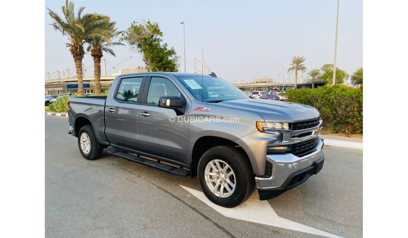 Used Chevrolet Silverado LT 2021 for sale in Dubai - 660841