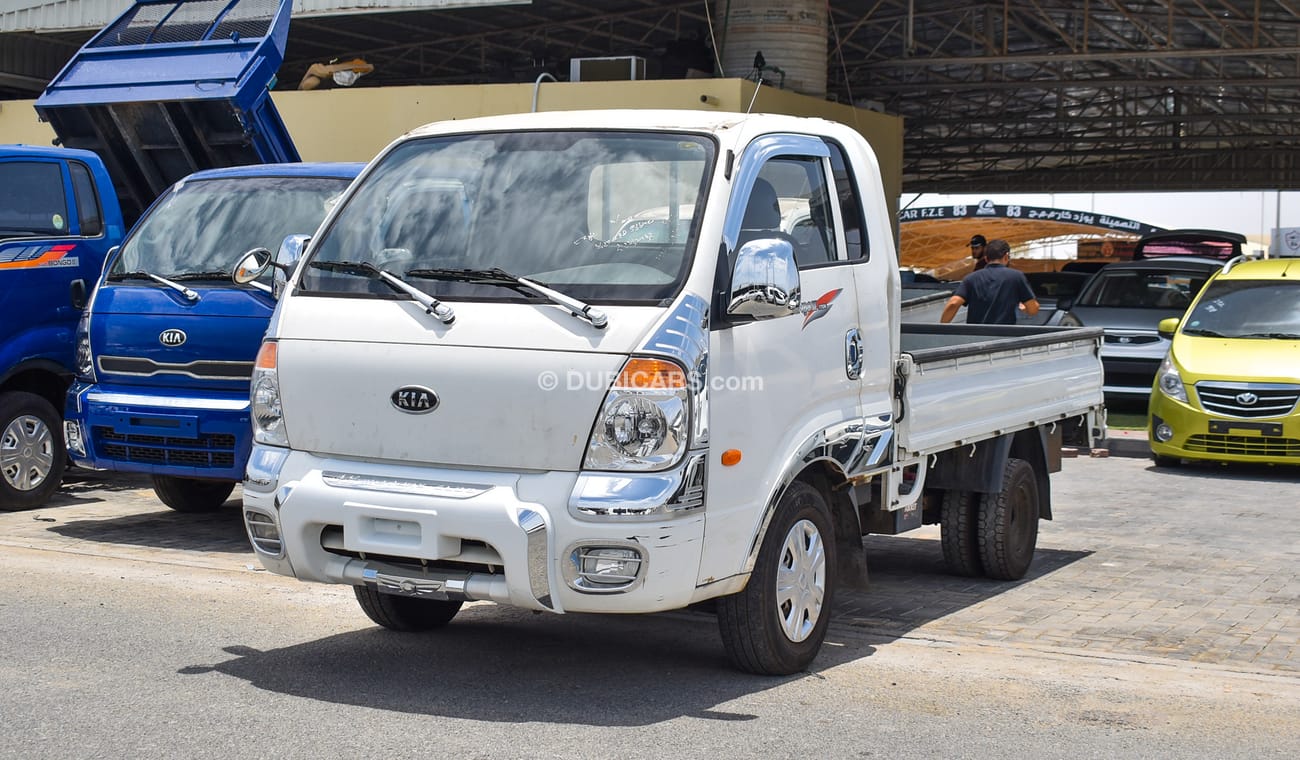 Used Kia Bongo lll 2010 for sale in Dubai - 620670