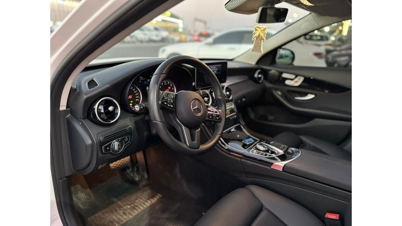 Used Mercedes-Benz C 200 Premium 2020 for sale in Dubai - 706815