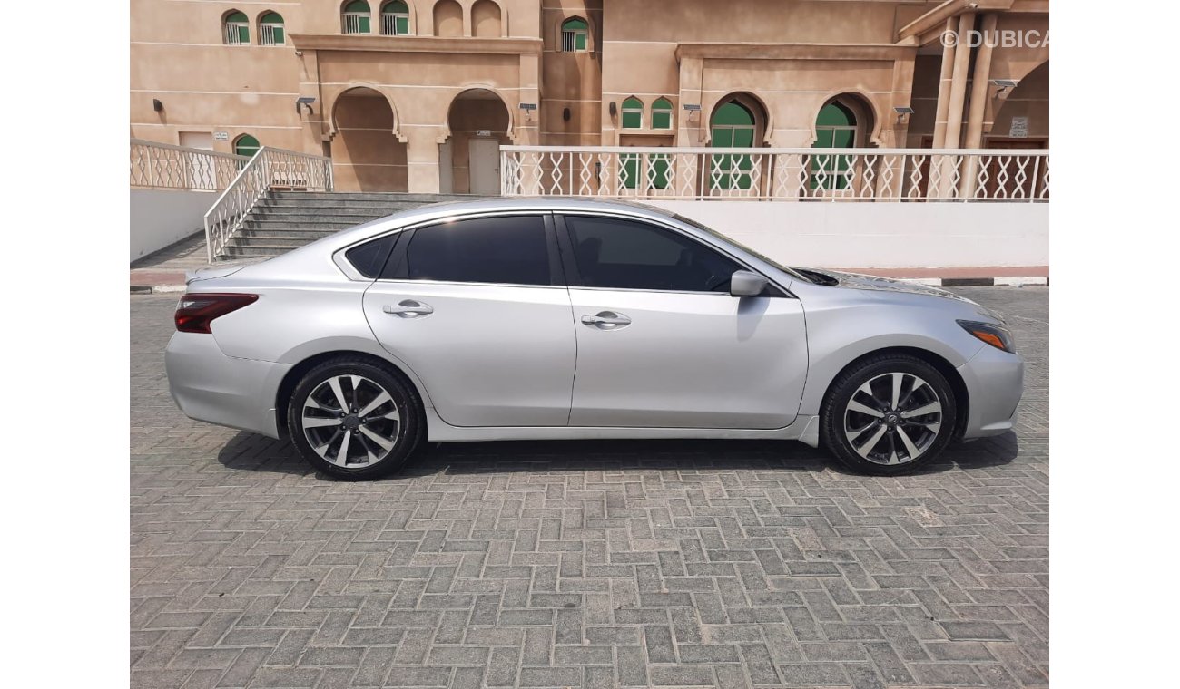 Used SR 2017 NISSAN ALTIMA SR 2017 for sale in Dubai - 511178