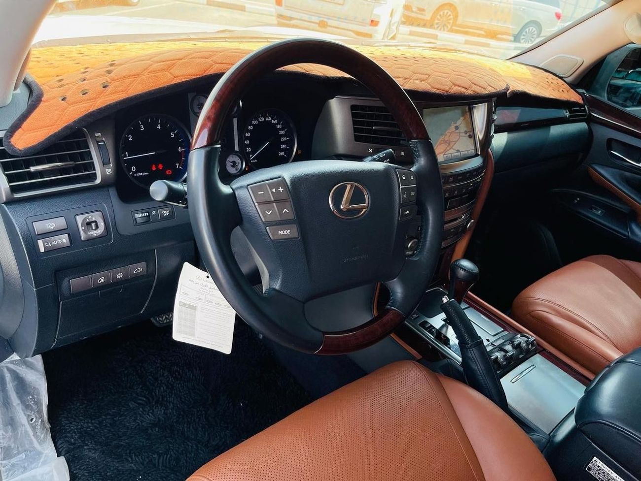 Used Lexus LX570 2011 for sale in Dubai - 538537