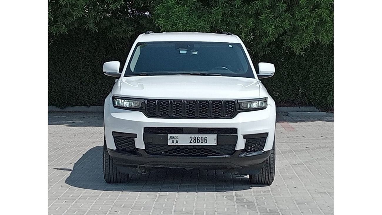 Used Jeep Grand Cherokee Laredo 2021 for sale in Sharjah - 782133
