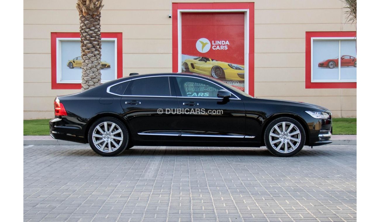 Used Volvo S90 90 2018 for sale in Dubai - 581815