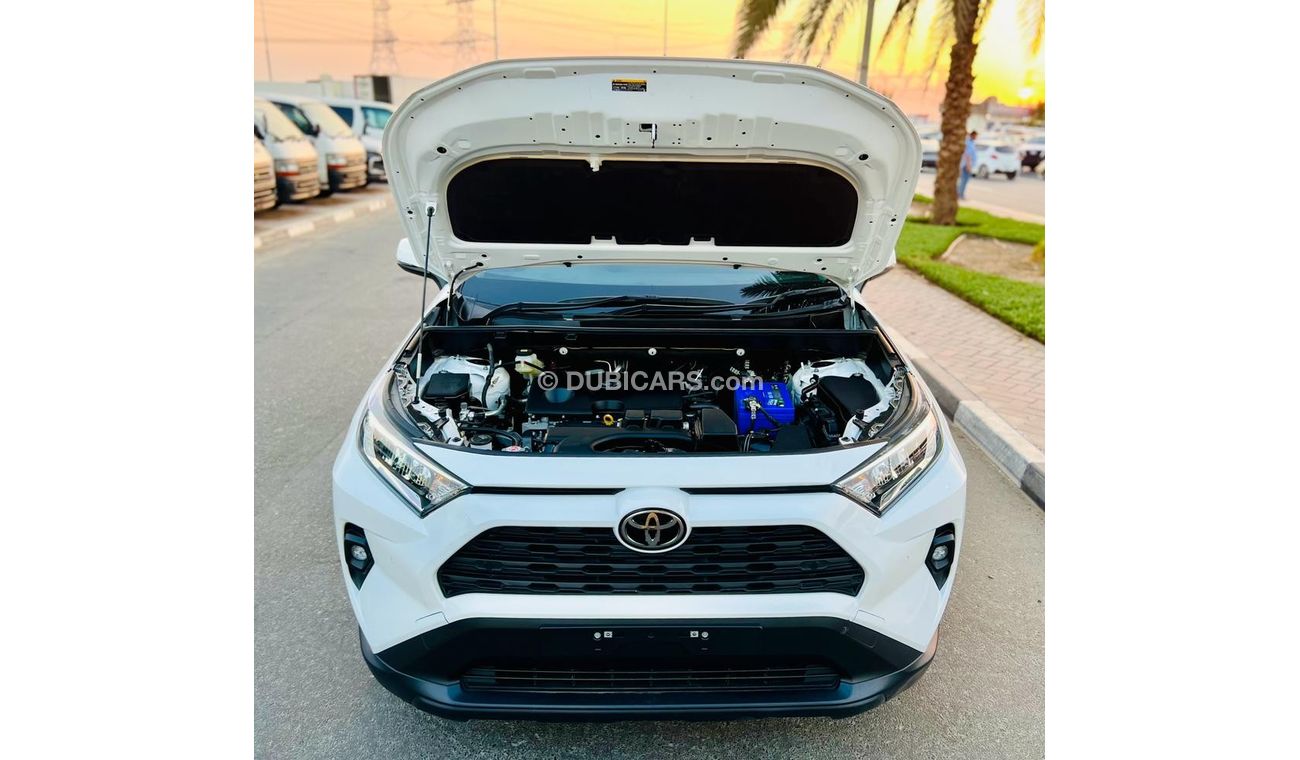 Used Toyota RAV4 2022 for sale in Dubai - 666742
