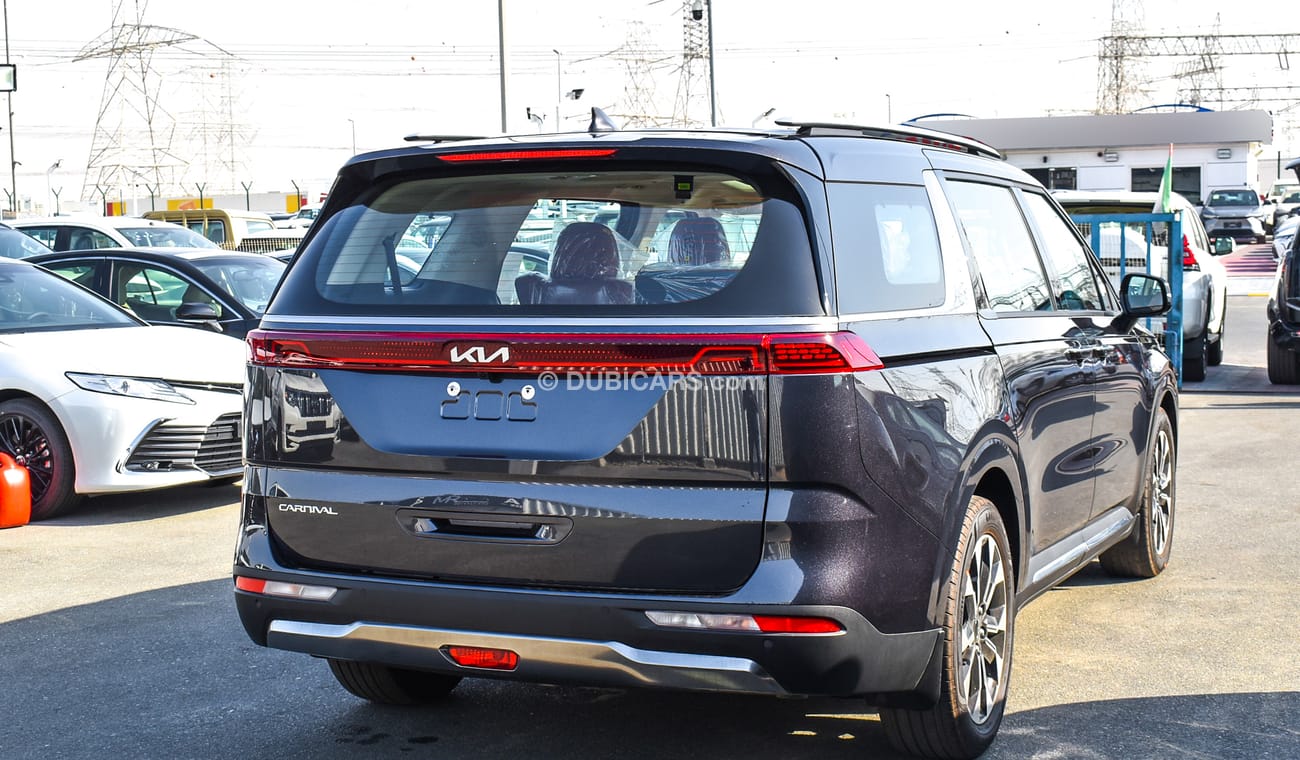 New Kia Carnival 3.5L AWD 2023 for sale in Dubai - 610727