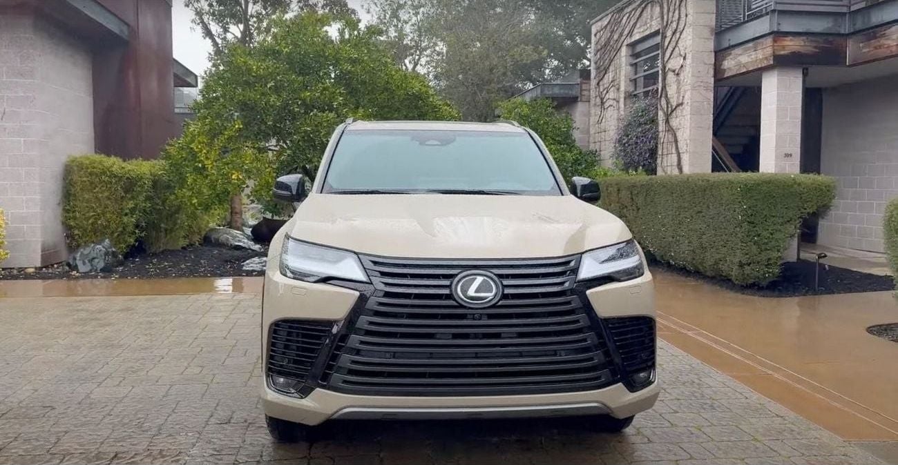 New Lexus LX700h OVERTRAIL 2025 for sale in Dubai - 823101